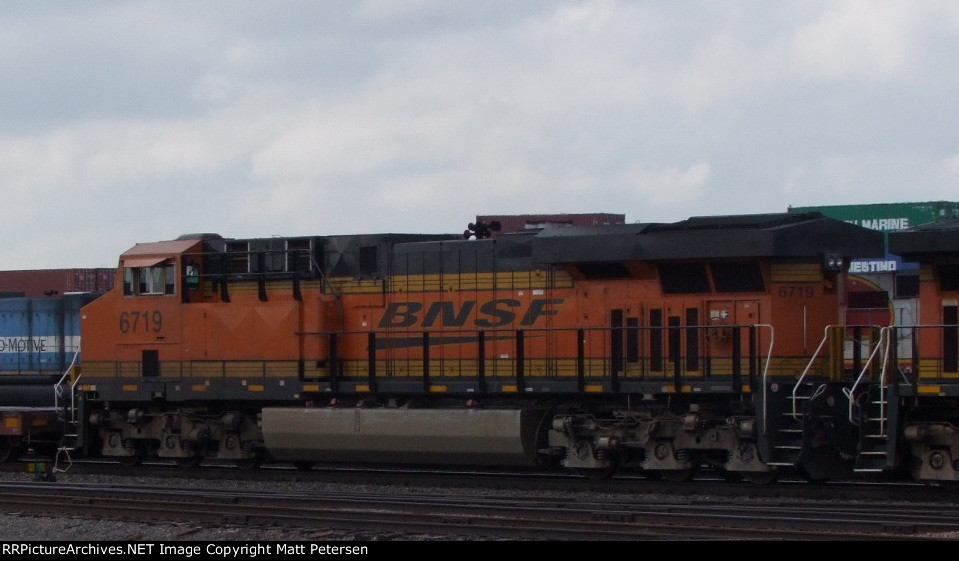 BNSF 6719